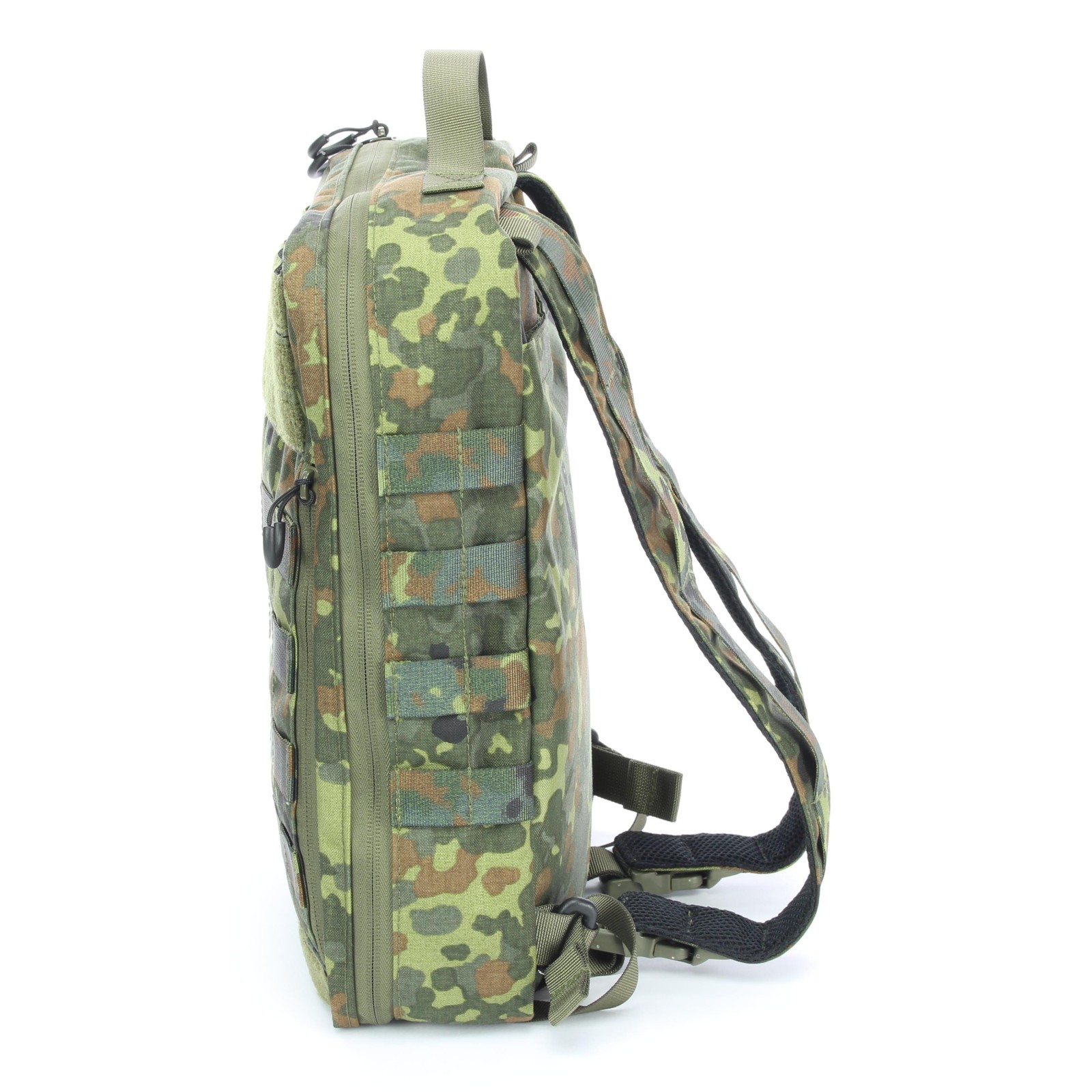 Medic backpack for plate carriers and standalone carrying